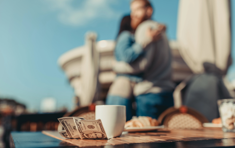 Tips geven in Frankrijk: Moet je een fooi geven?